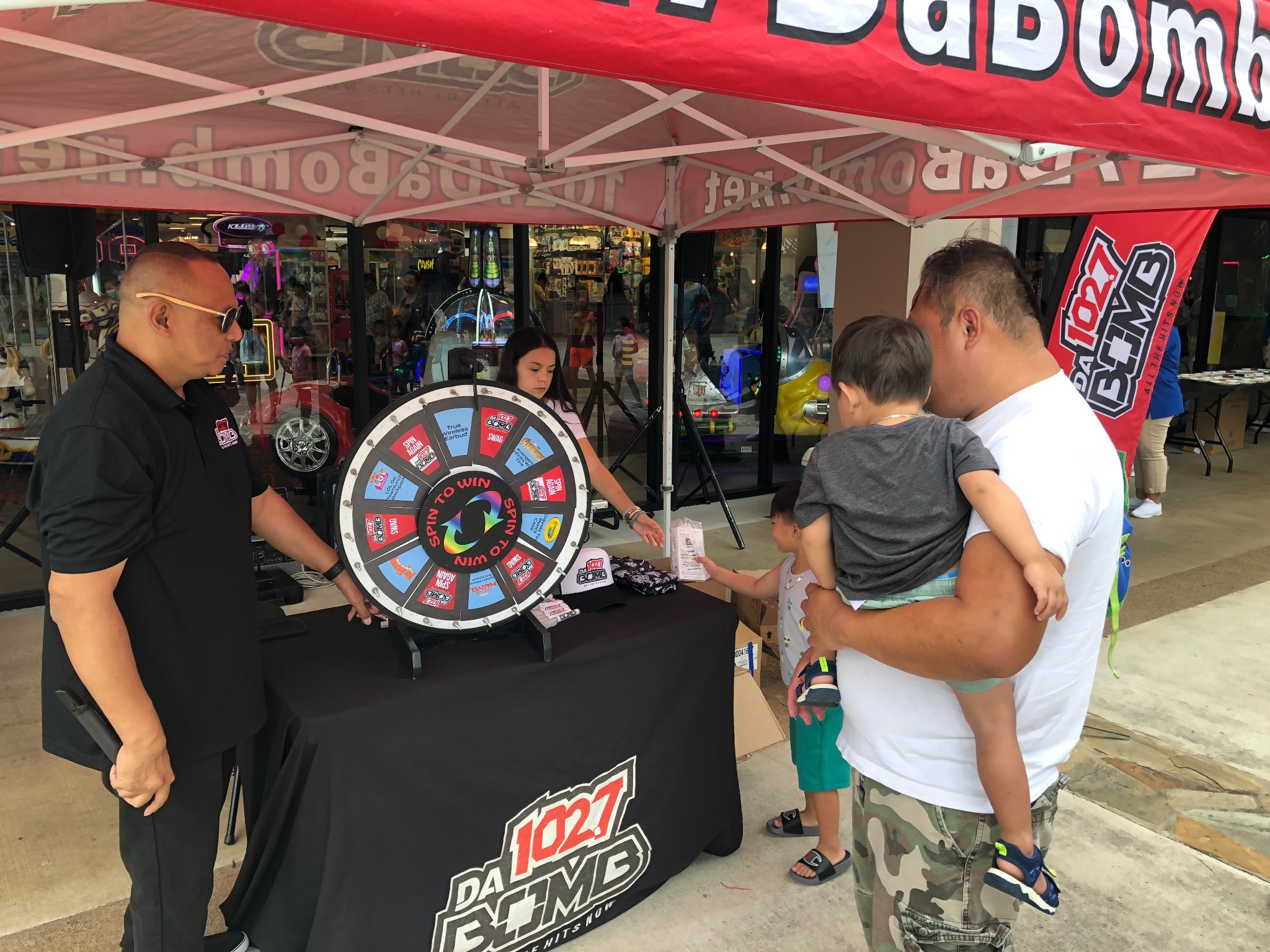 Fun Factory Grand Opening @ Town Center Of Mililani 7-6-22 with DJ Kool ...